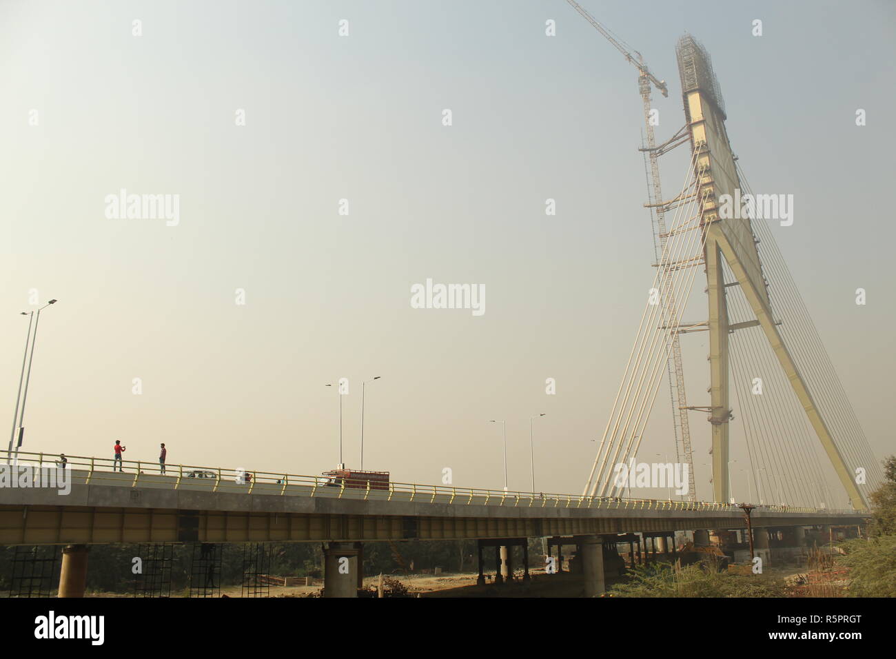 signature bridge delhi india Stock Photo - Alamy