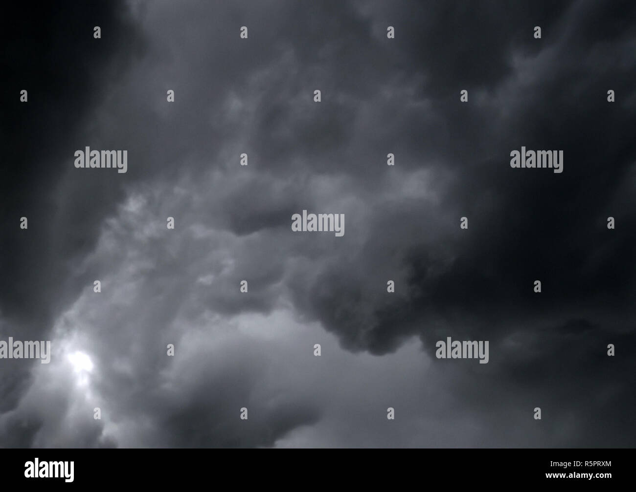 Sky rain, wind and dramatic storm Stock Photo - Alamy