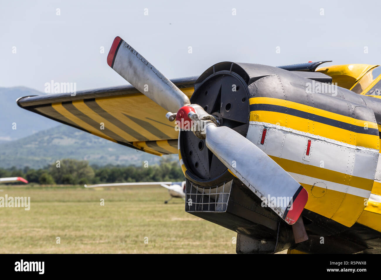 Airplane radiator hi-res stock photography and images - Alamy