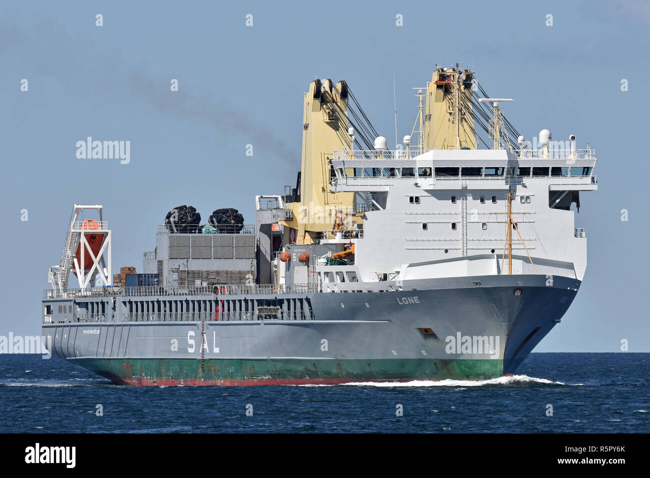 Heavy lift ship hi-res stock photography and images - Alamy