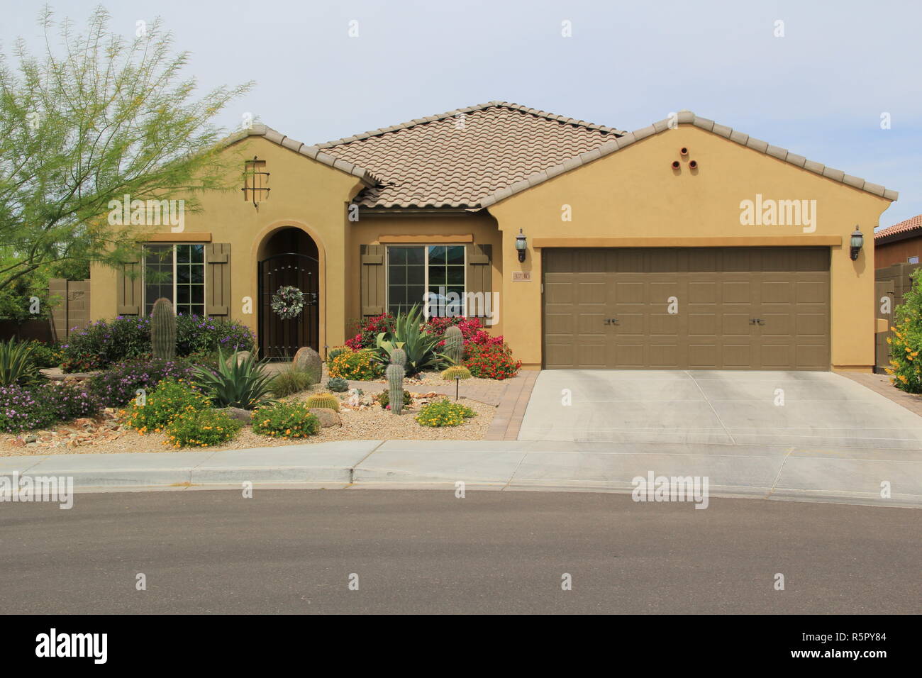 Building a Neighborhood Family House Stock Photo - Alamy