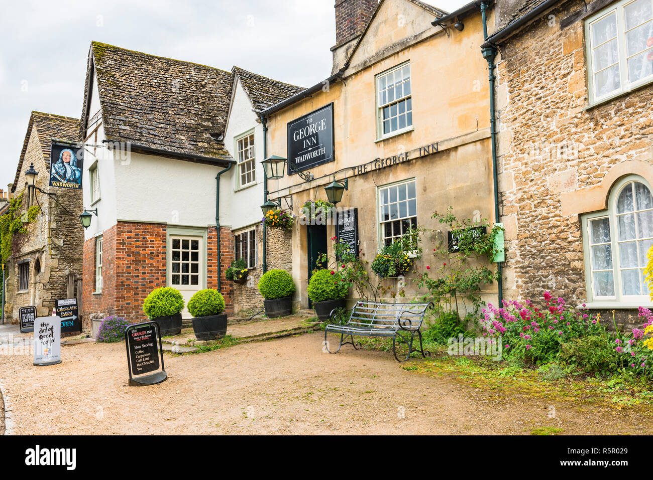 The George Inn in Lacock Village, Wiltshire. A Wadworth Brewery English ...