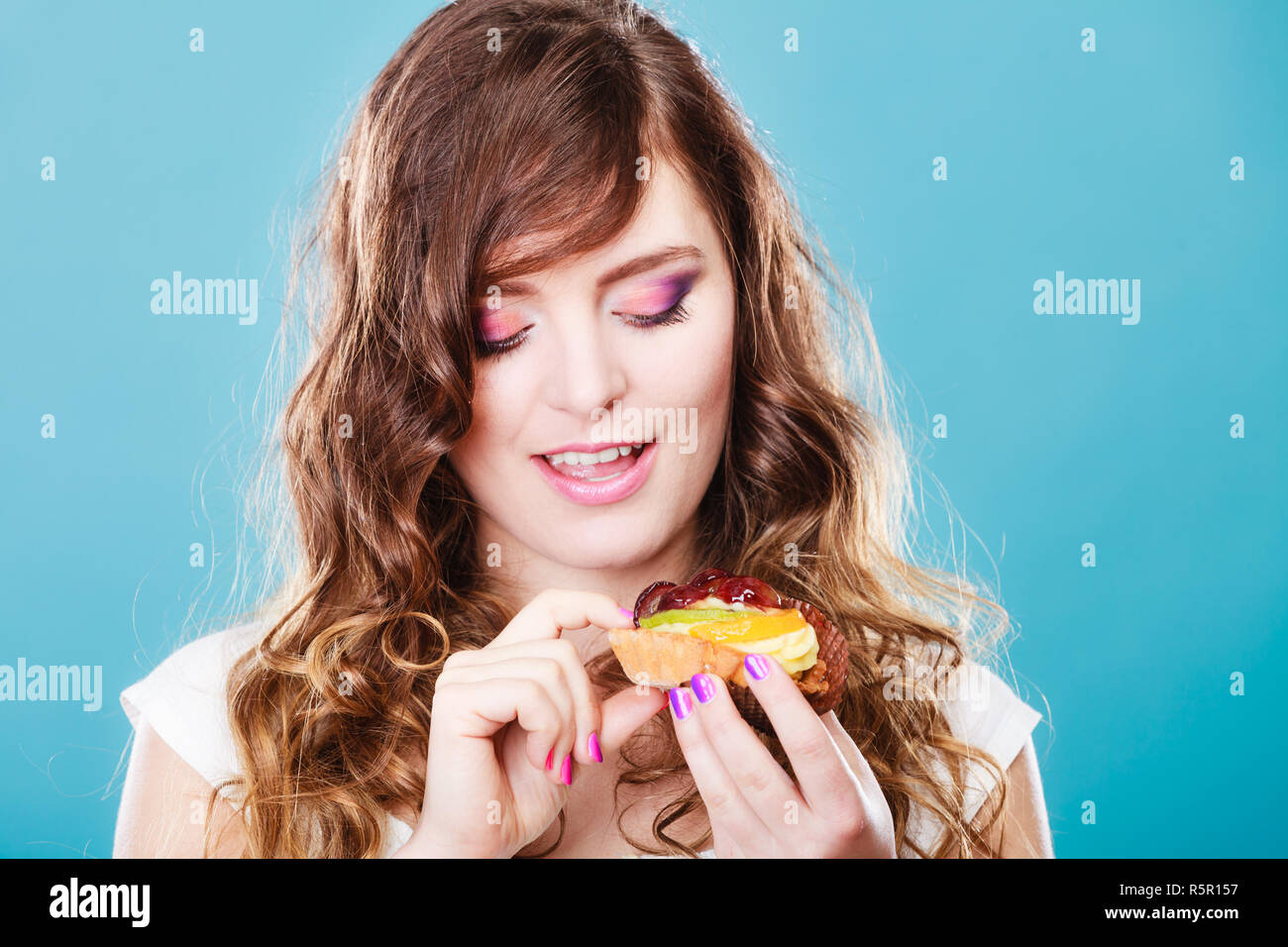 Sweet Food Sugar Make Us Happy Cute Young Woman Colorful Makeup Nails Holds Fruit Cake In Hand