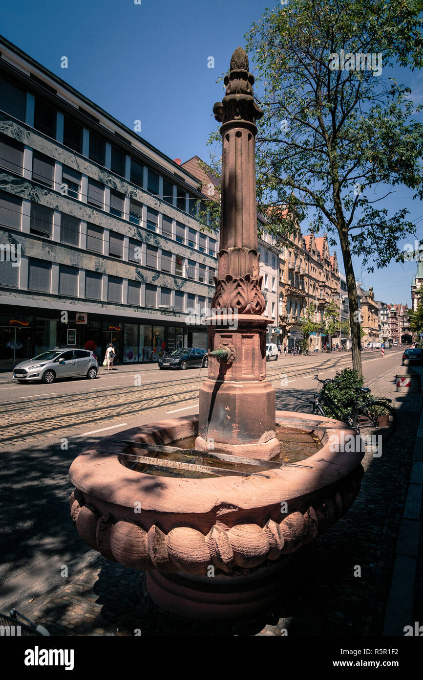 Drinking water public fountain hi-res stock photography and images - Alamy