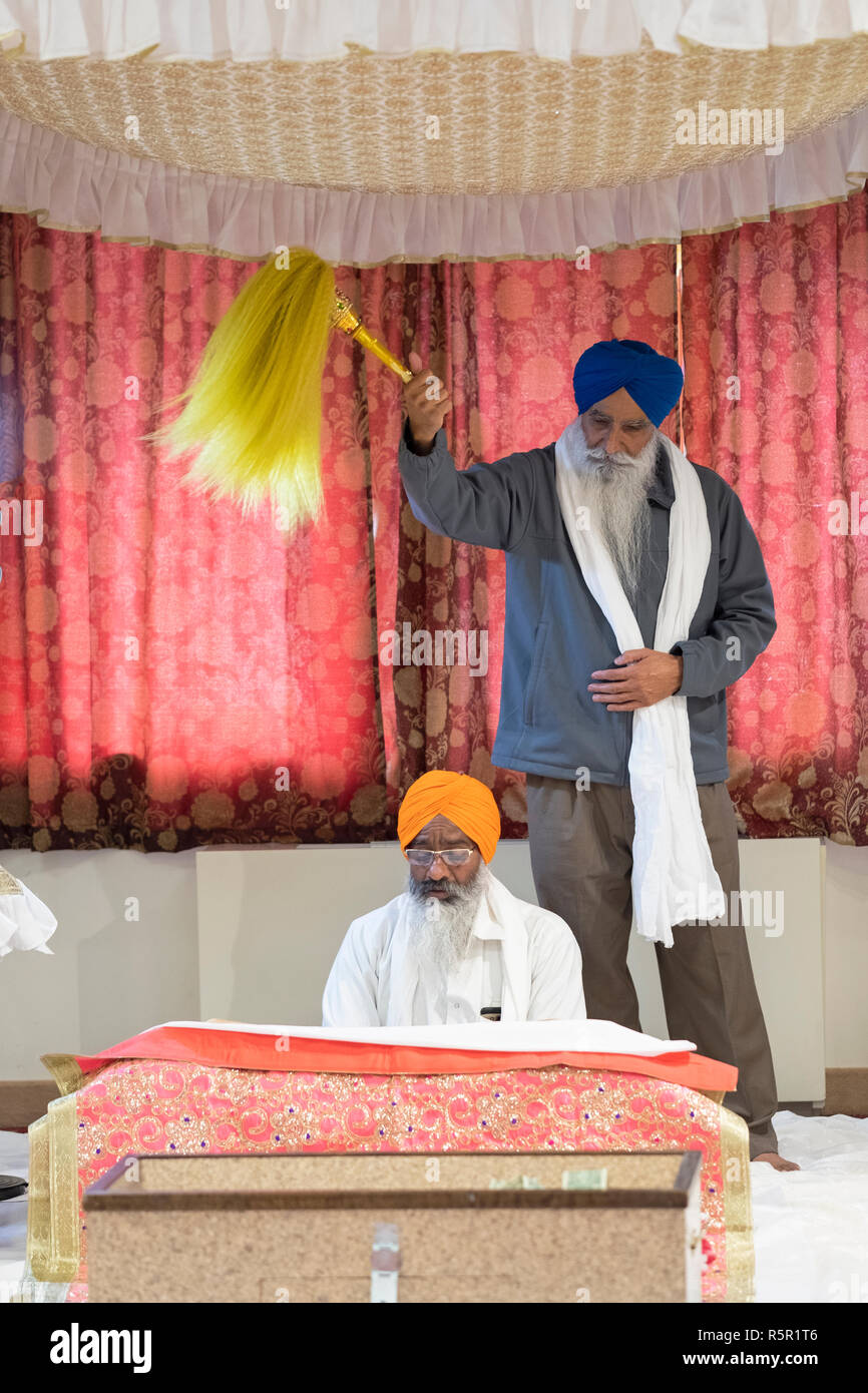 Guru granth sahib gurdwara reading hi-res stock photography and images ...
