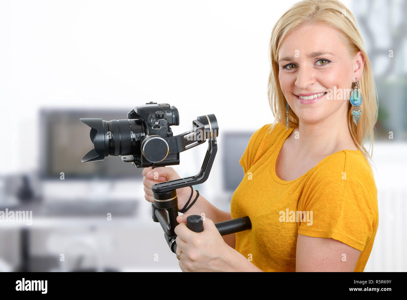 Stabilized steadycam hi-res stock photography and images - Alamy