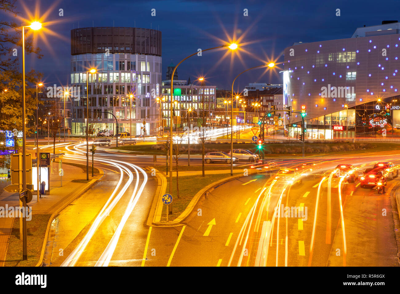 Berlin square hi-res stock photography and images - Alamy
