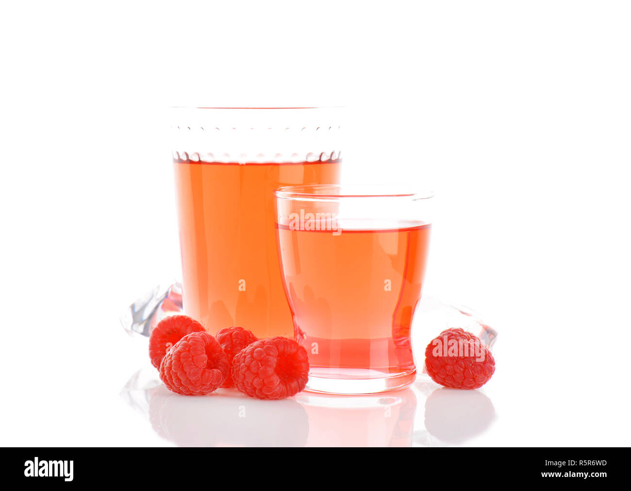 Full glass cup raspberries hi-res stock photography and images - Alamy
