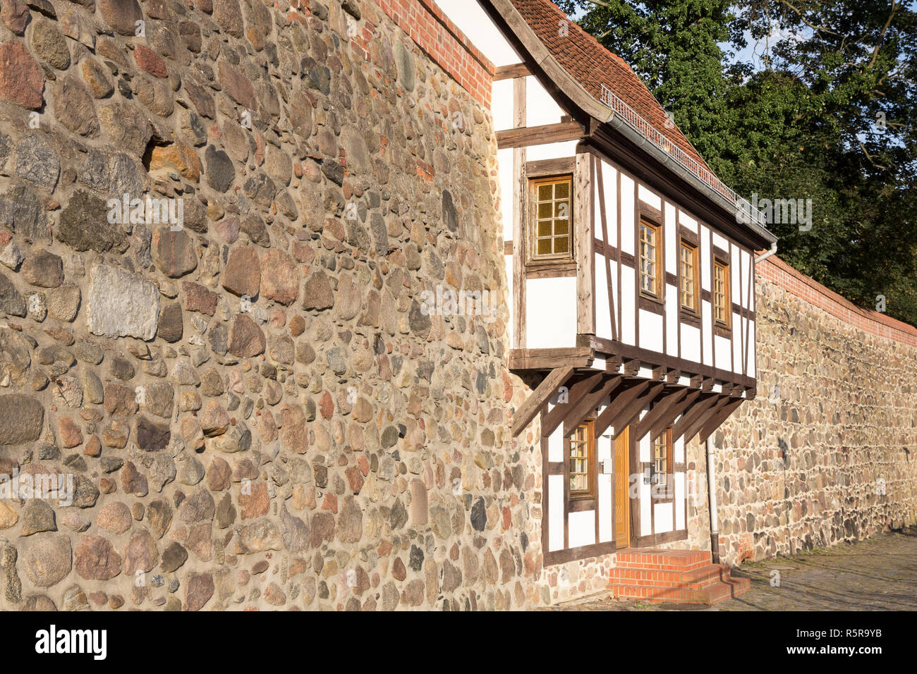 East german wall construction hi-res stock photography and images - Alamy