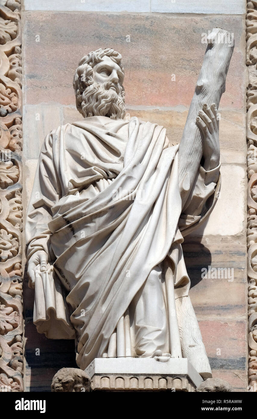 Saint Jude Thadeus statue on the facade of the Milan Cathedral, Duomo ...
