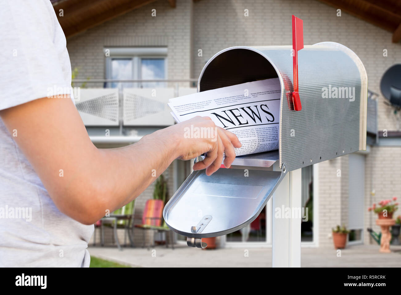 Newspaper delivery boxes hi-res stock photography and images - Alamy