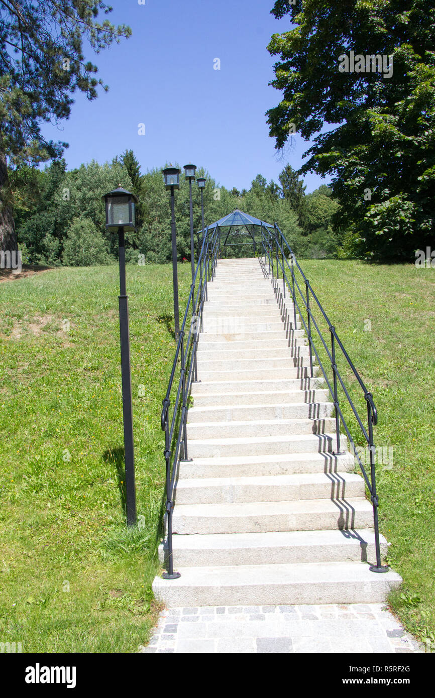 Staircase leading upwards hi-res stock photography and images - Alamy