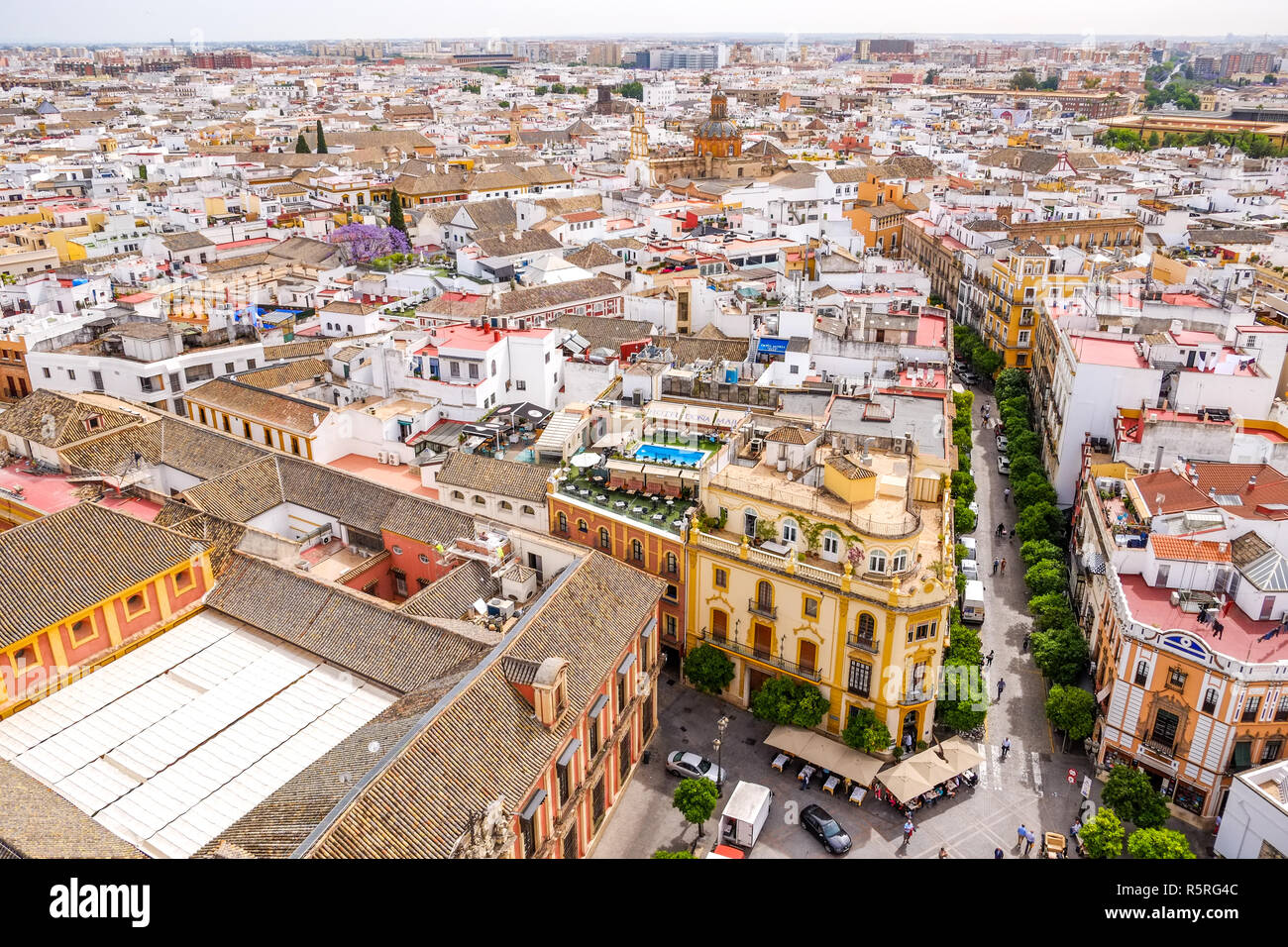 Aerial view of the city of seville hi-res stock photography and images ...