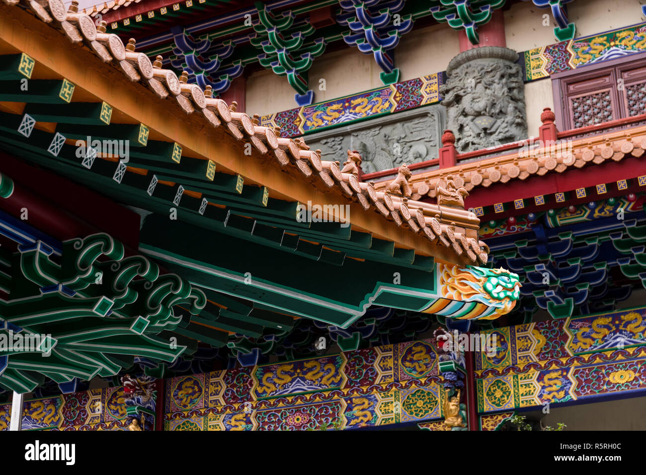 Beautiful chinese golden dragon texture hi-res stock photography and ...