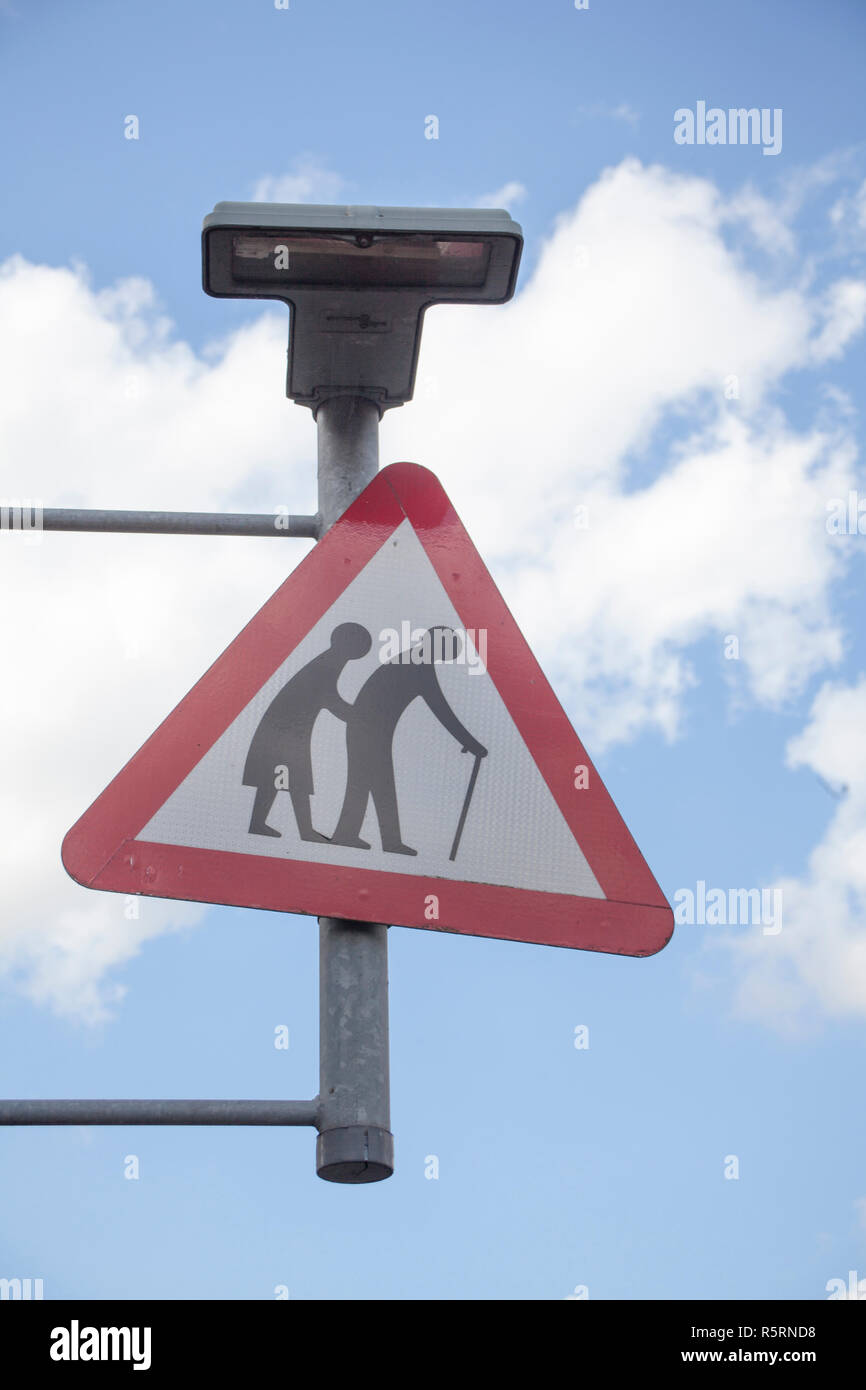 Elderly crossing sign hi-res stock photography and images - Alamy