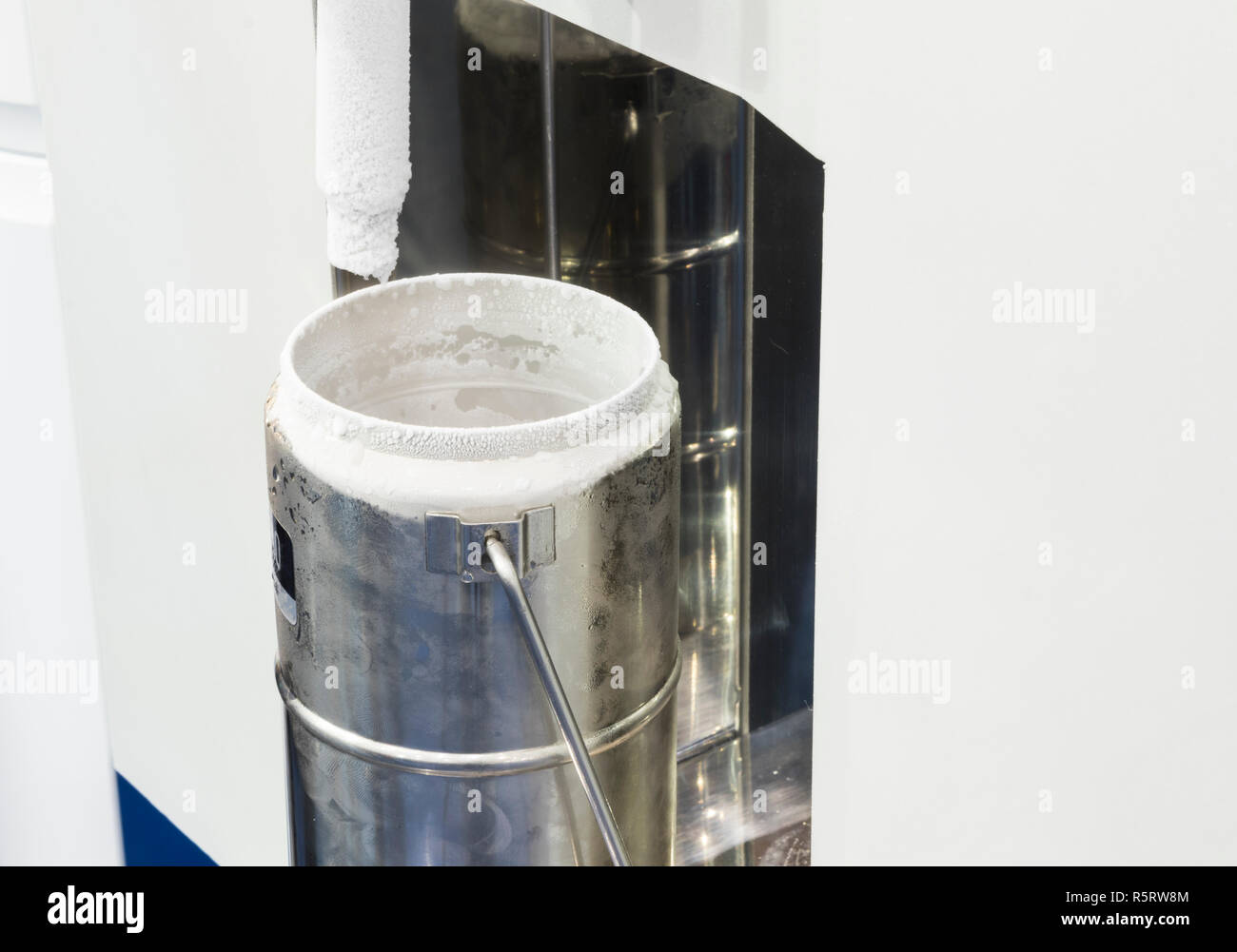 liquid nitrogen generator ; machine for laboratory Stock Photo - Alamy
