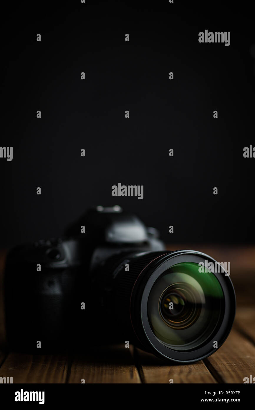 Professional camera with lens Stock Photo - Alamy