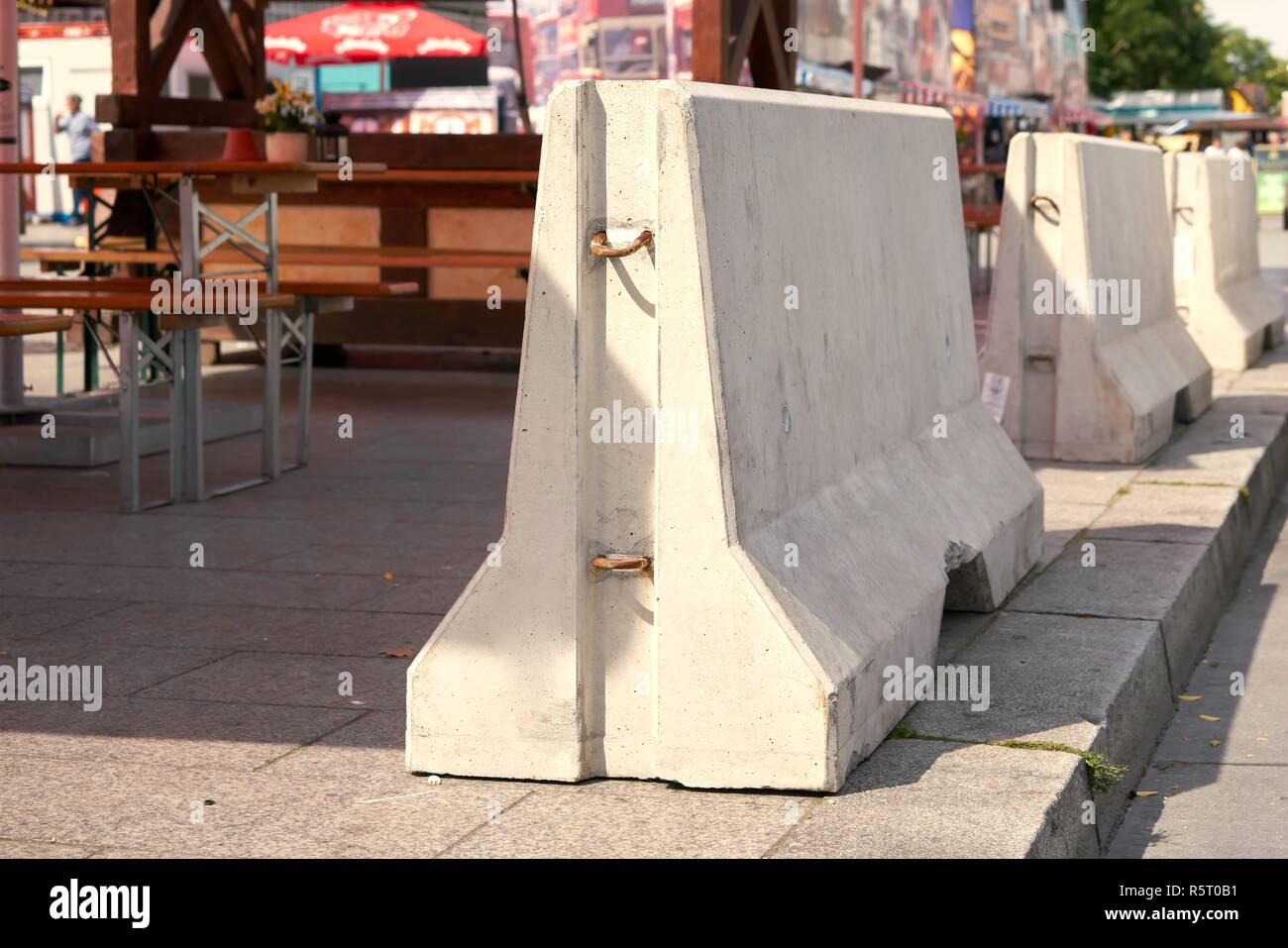Safety concrete blockade hi-res stock photography and images - Alamy
