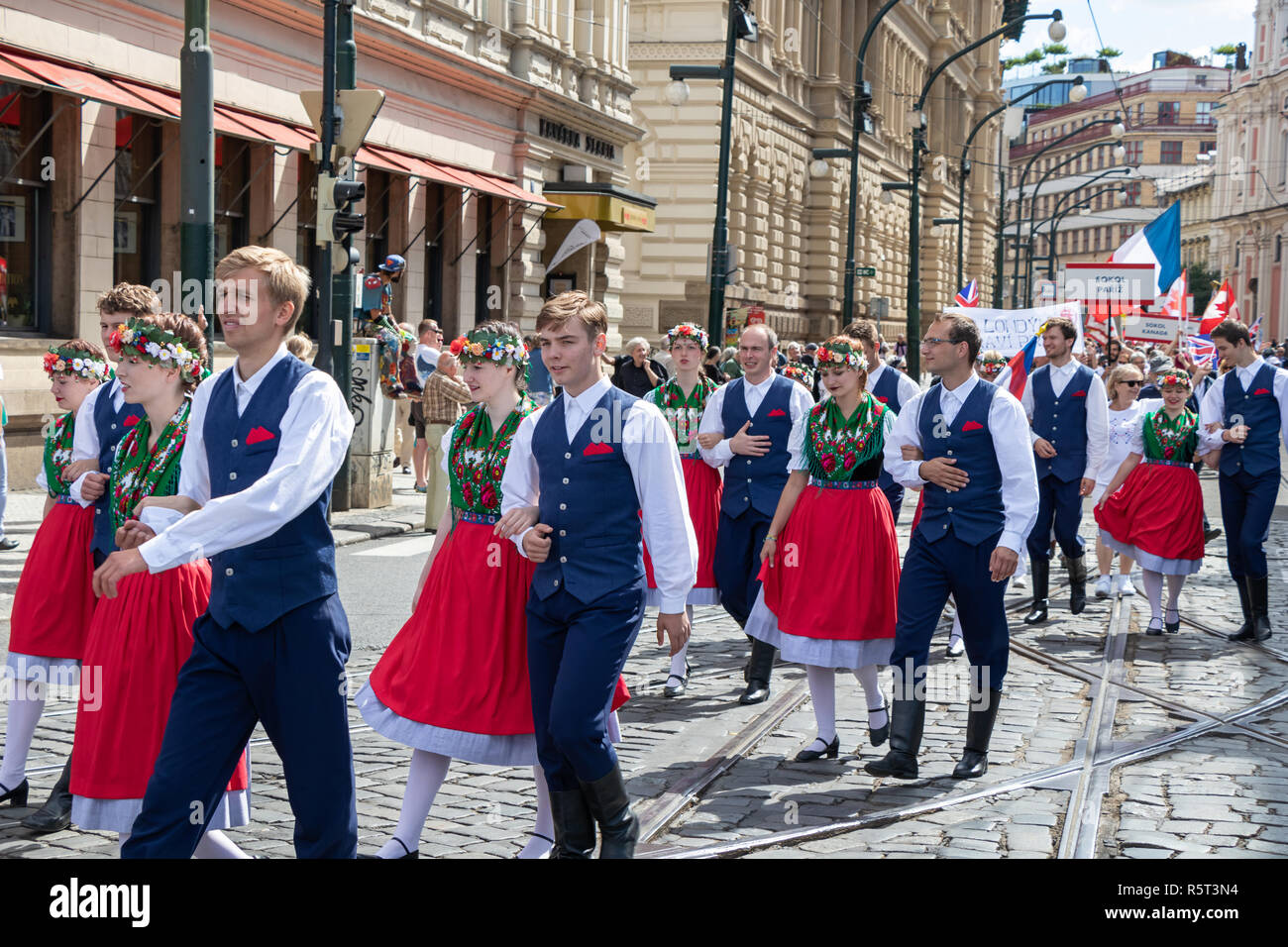 Czech couple in folk costume hi-res stock photography and images - Alamy