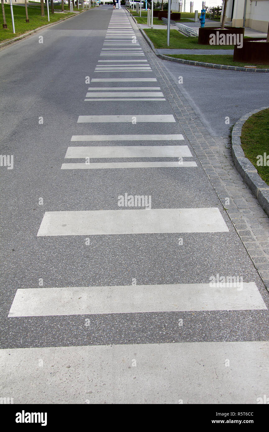 Flagged pavement hi-res stock photography and images - Alamy