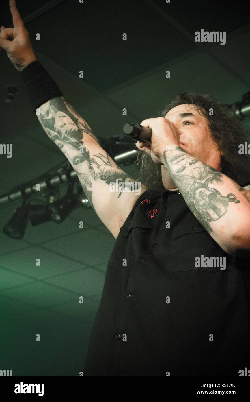 Exodus singer hi-res stock photography and images - Alamy