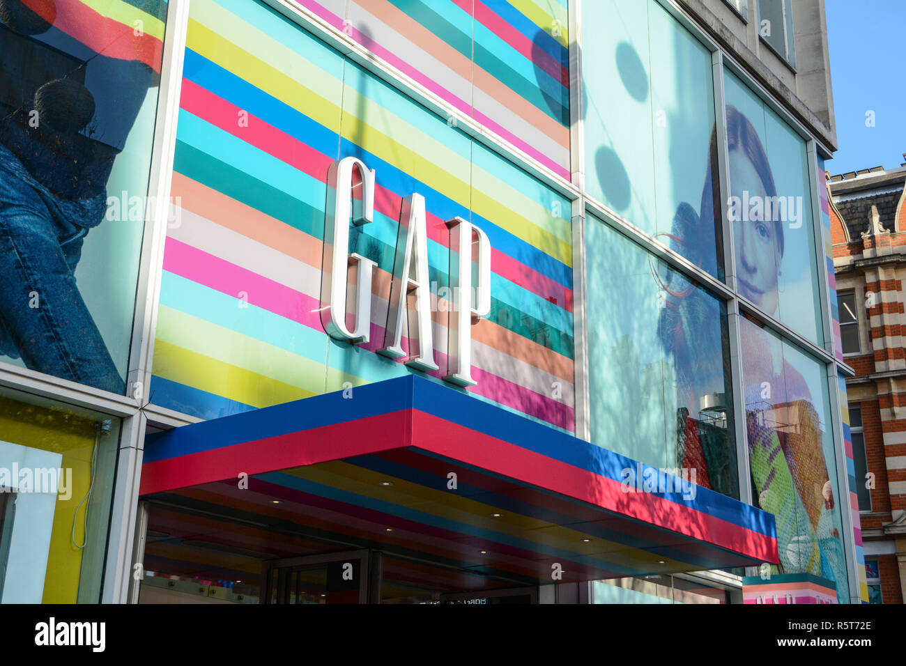 Gap store on Oxford Street, London, UK Stock Photo - Alamy
