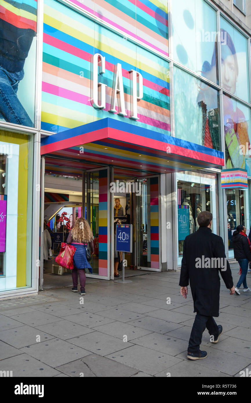 Entrance to the Gap shop on Oxford Street, London, UK Stock Photo - Alamy