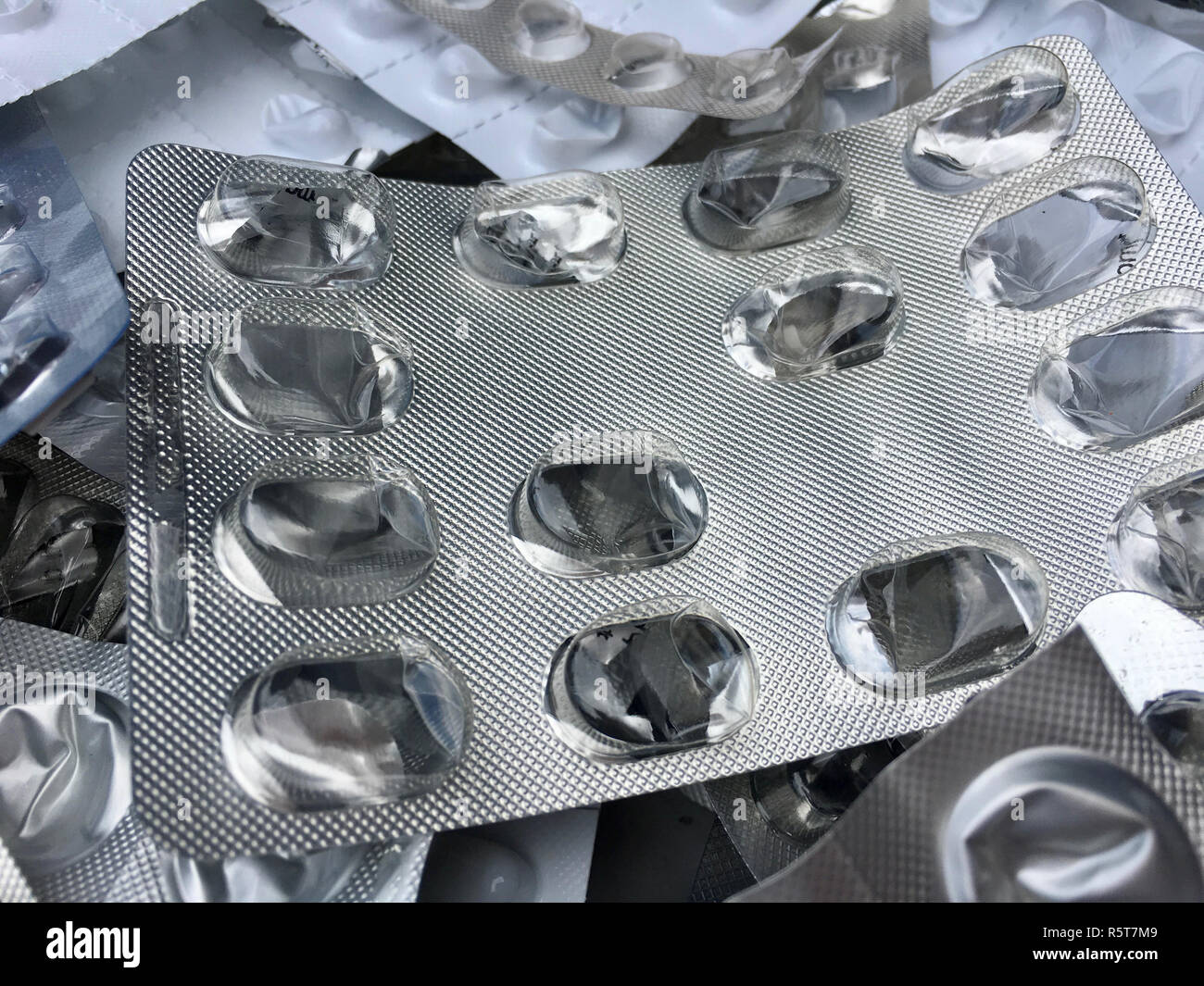 empty blister packs of tablets Stock Photo - Alamy