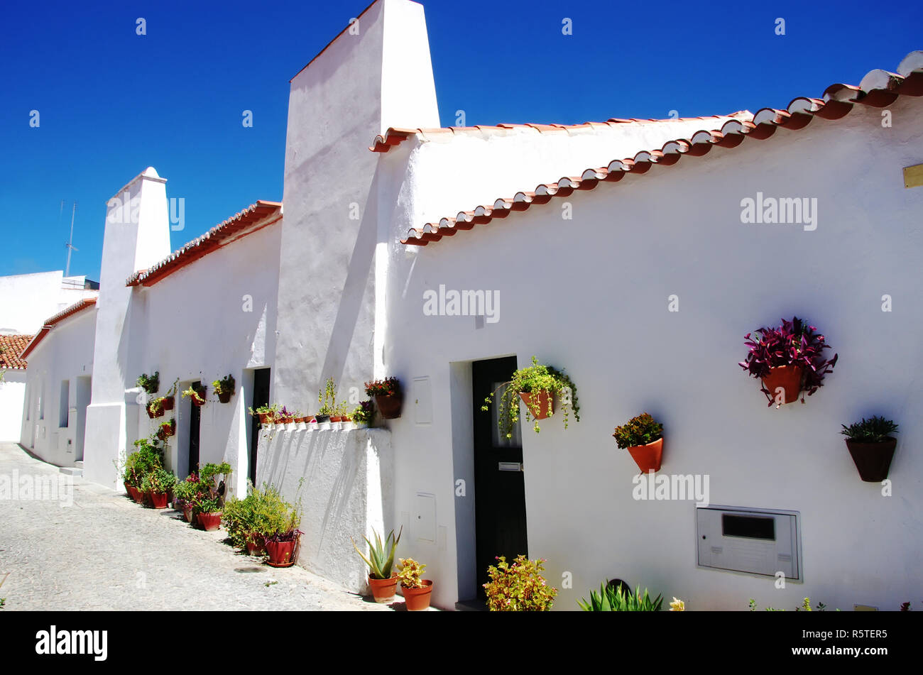 Alentejo style houses hi-res stock photography and images - Alamy
