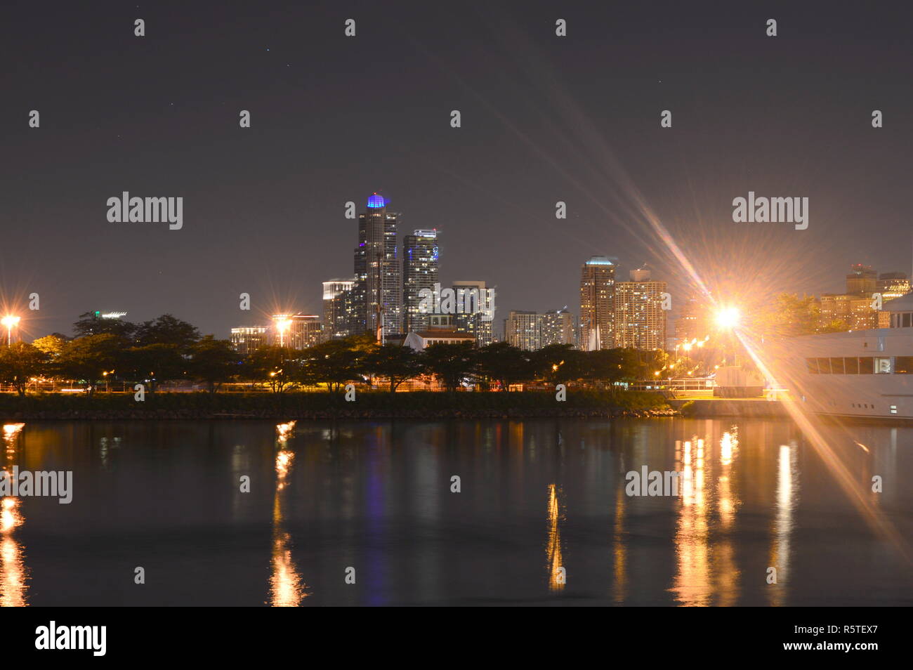 Chicago, Illinois - USA - August 20, 2016: Chicago Skyline Nighttime ...