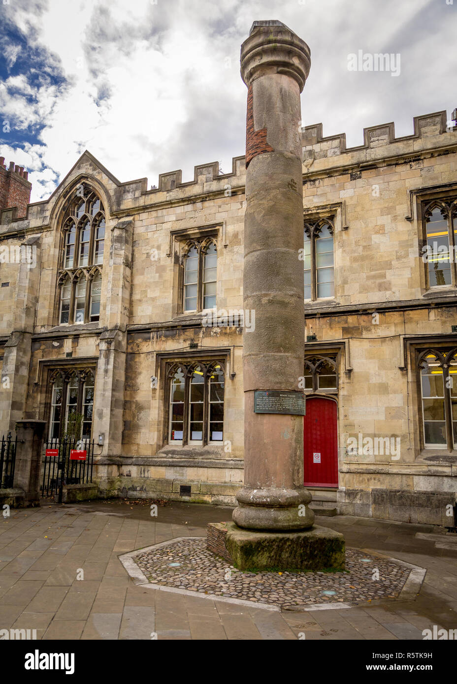 Roman column hi-res stock photography and images - Alamy