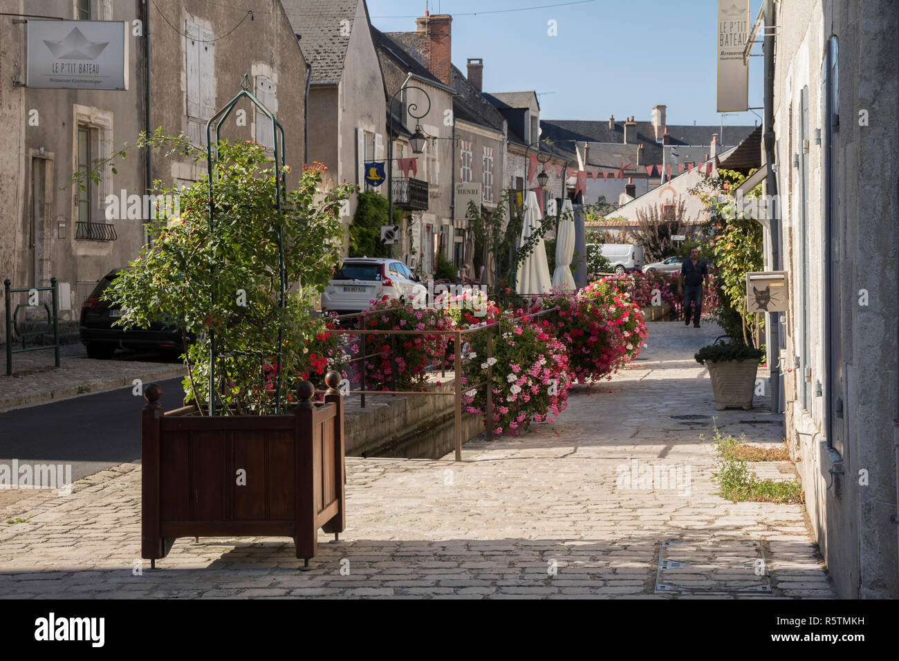 Beaugency, Loire Valley, France, village fleuri Stock Photo - Alamy
