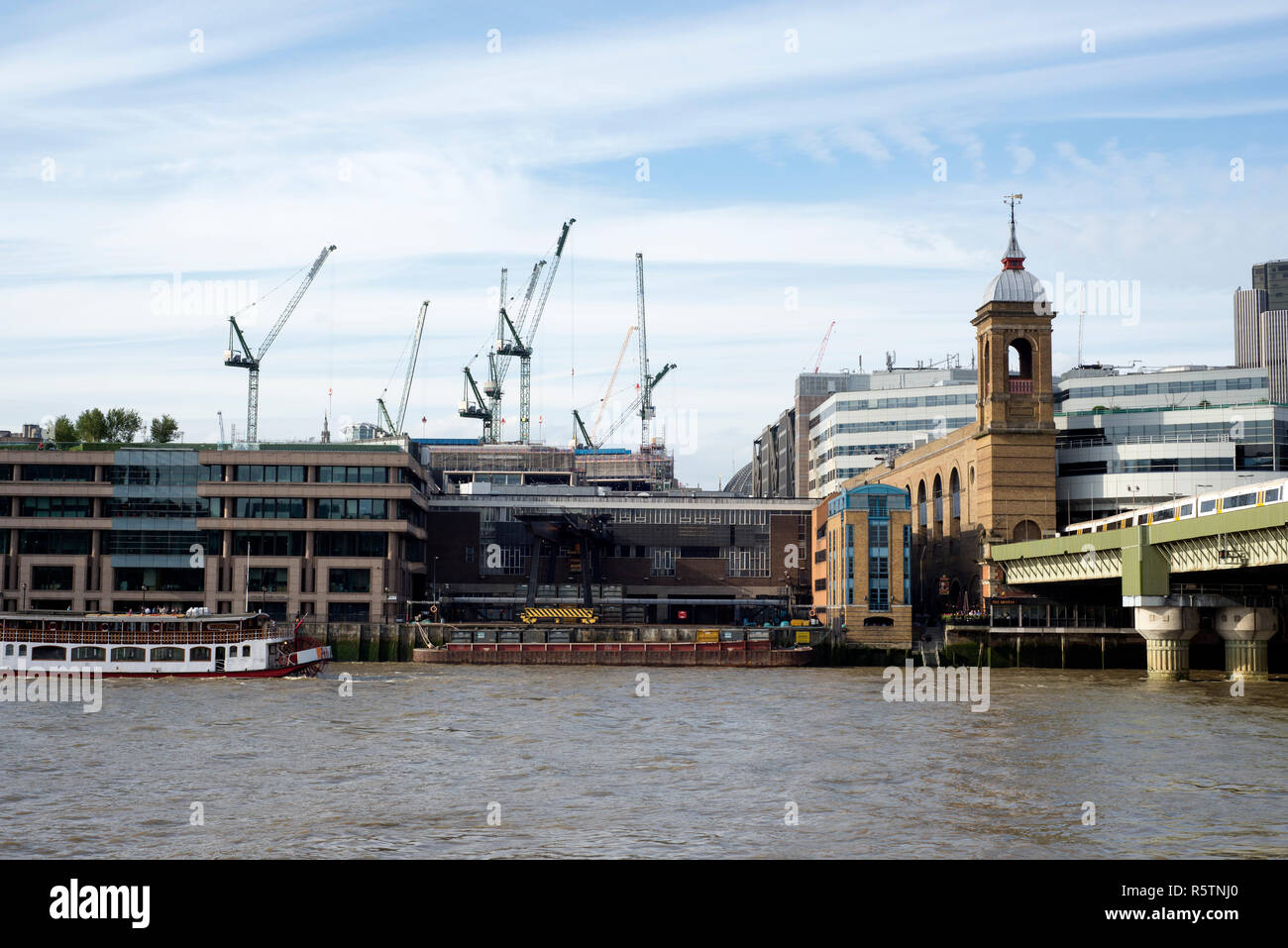 London bridge railway history station hi-res stock photography and ...