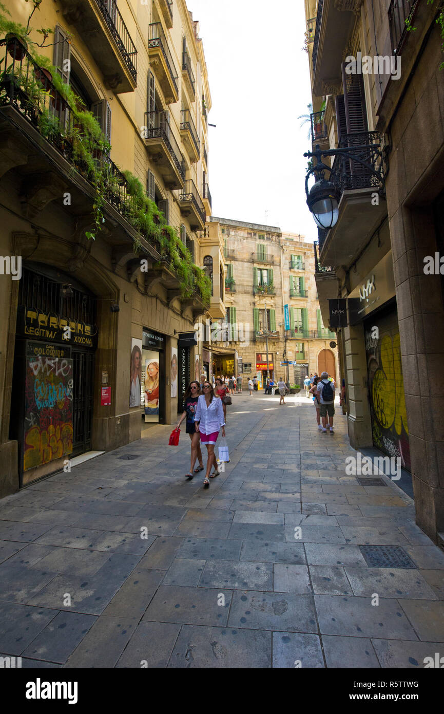 Typical barcelona street hi-res stock photography and images - Alamy