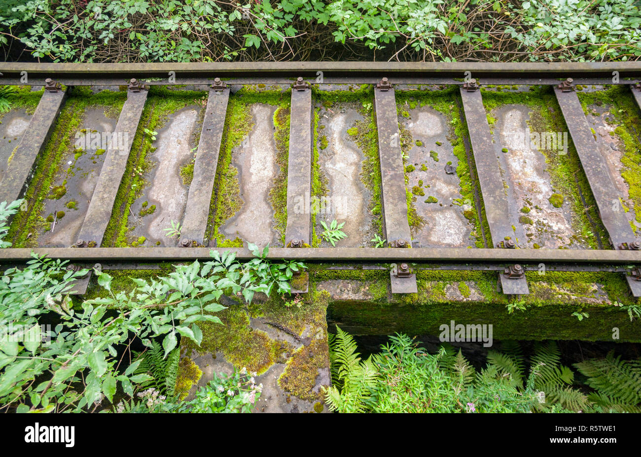Rundown railway hi-res stock photography and images - Alamy