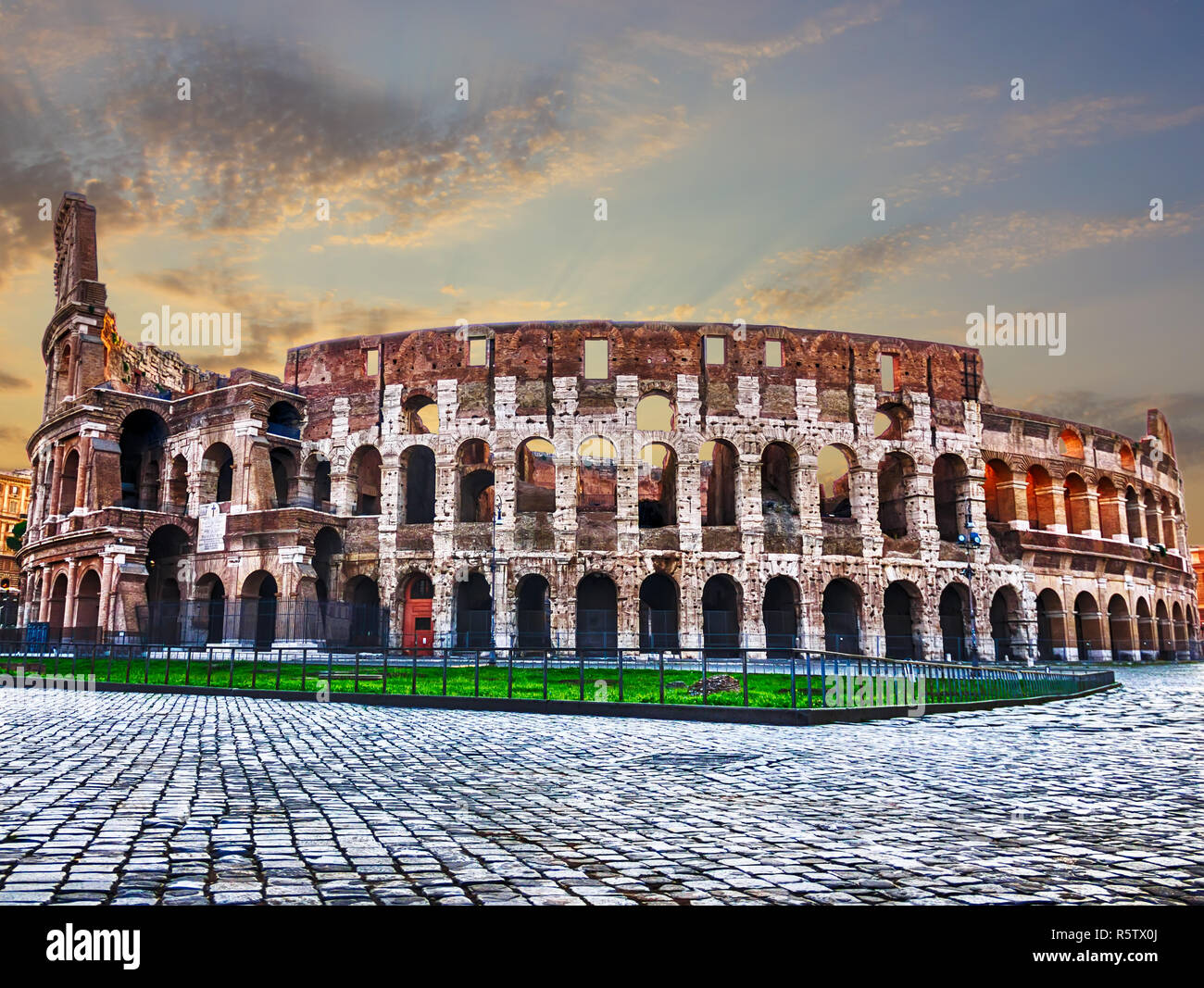 Road to the flavian amphitheater hi-res stock photography and images ...