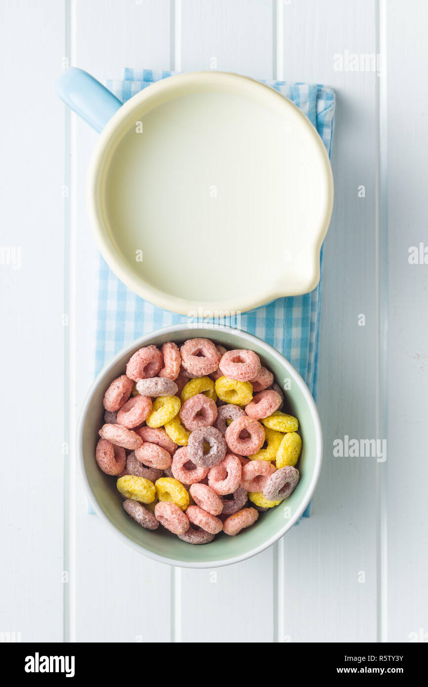 Child fruit loops cereal hi-res stock photography and images - Alamy