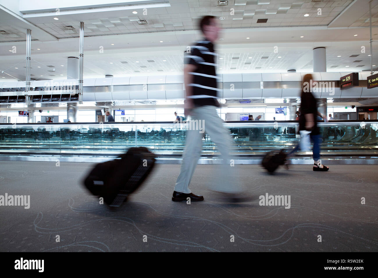 Moving walkways hi-res stock photography and images - Alamy