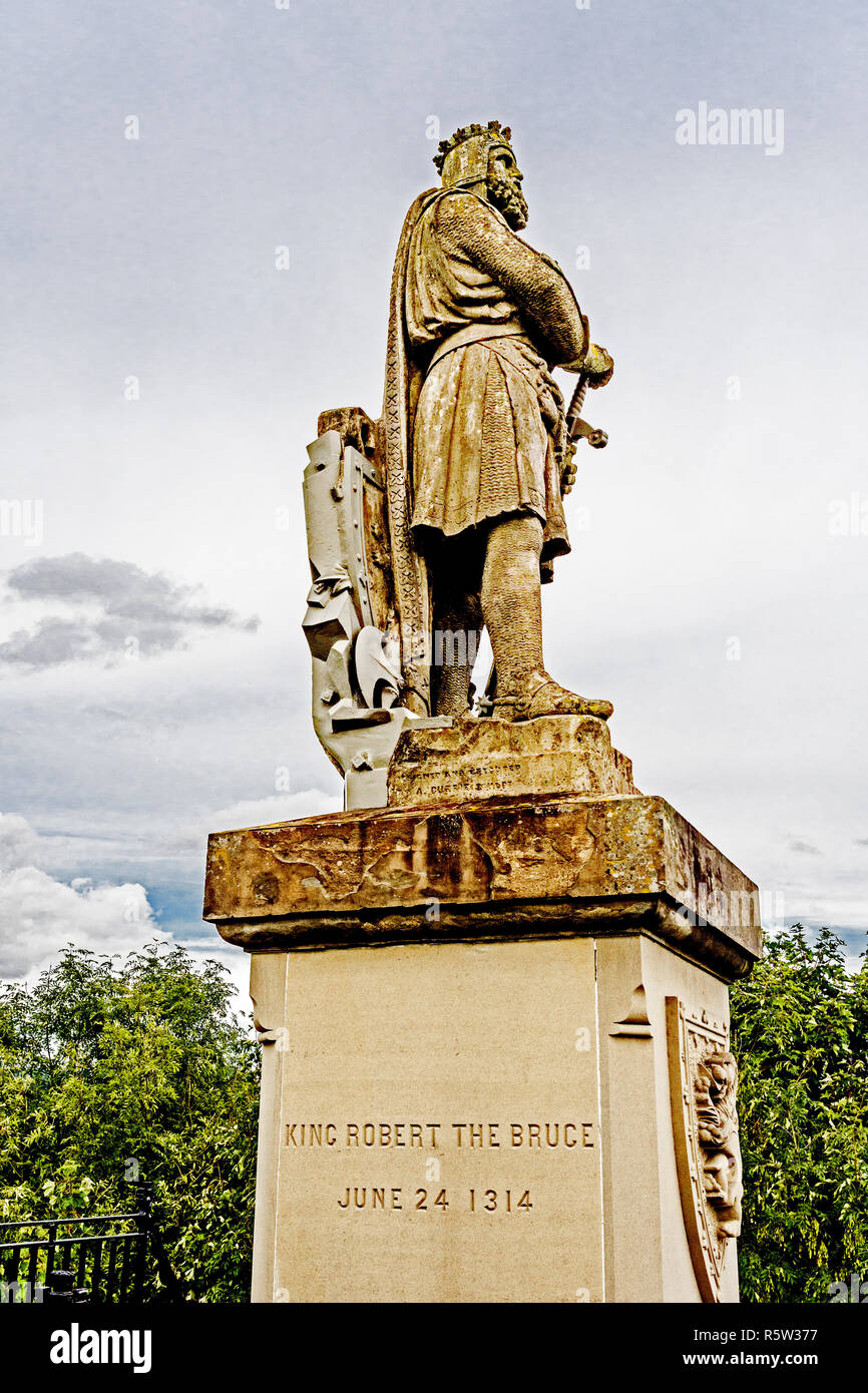 King bruce statue stirling castle hi-res stock photography and images ...