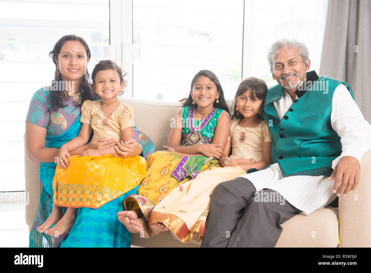 Portrait family of five smile at camera Stock Photo - Alamy