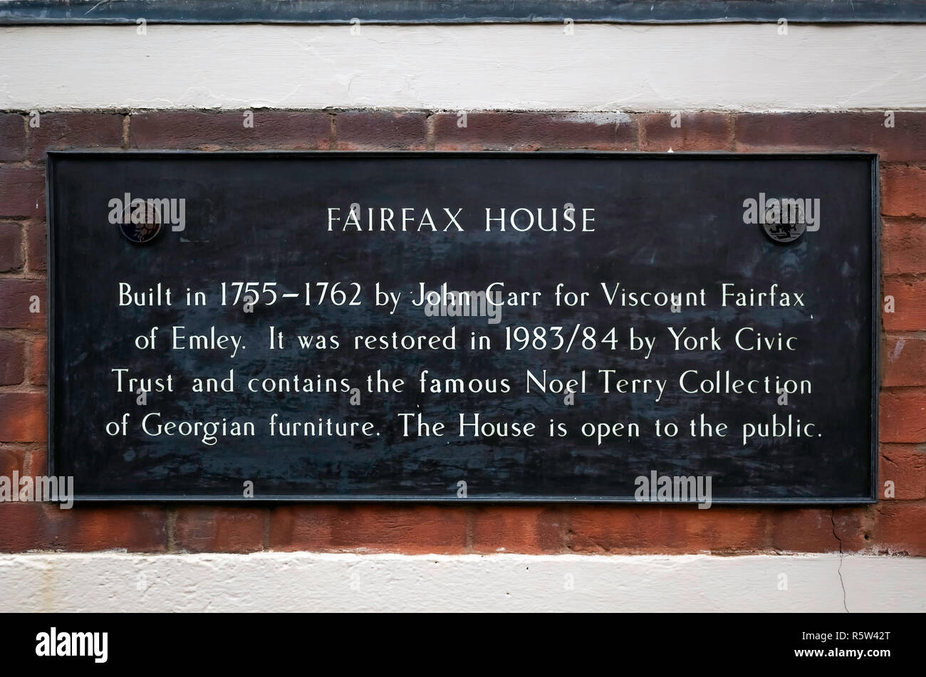 Descriptive sign on Fairfax House with its fine collection of Georgian ...