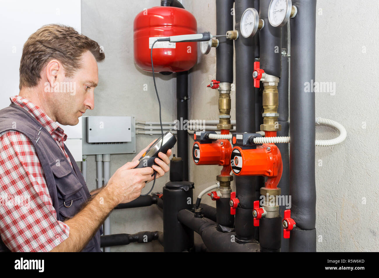 Factory accounting hi-res stock photography and images - Alamy