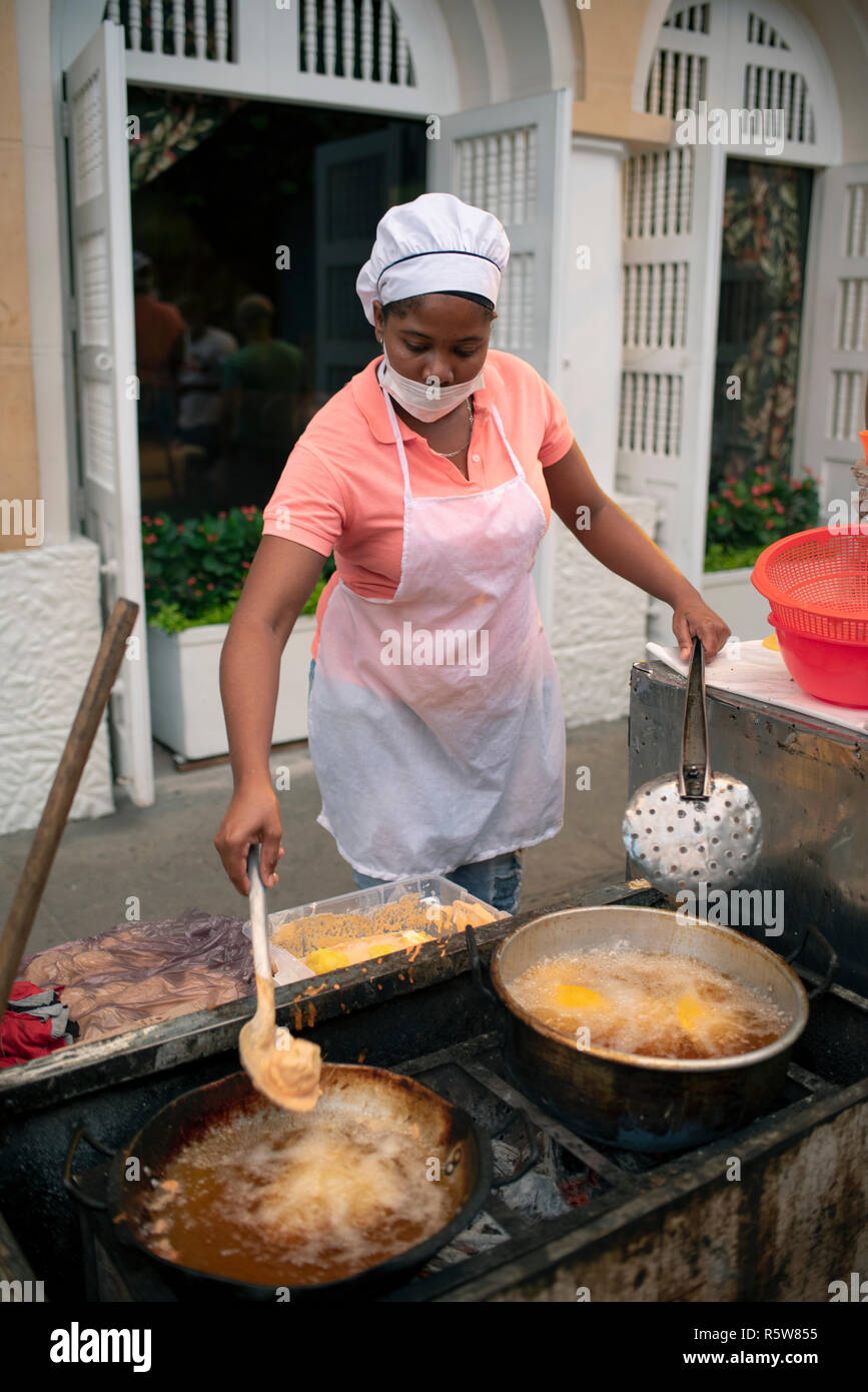 Caribbean food cooking hi-res stock photography and images - Alamy