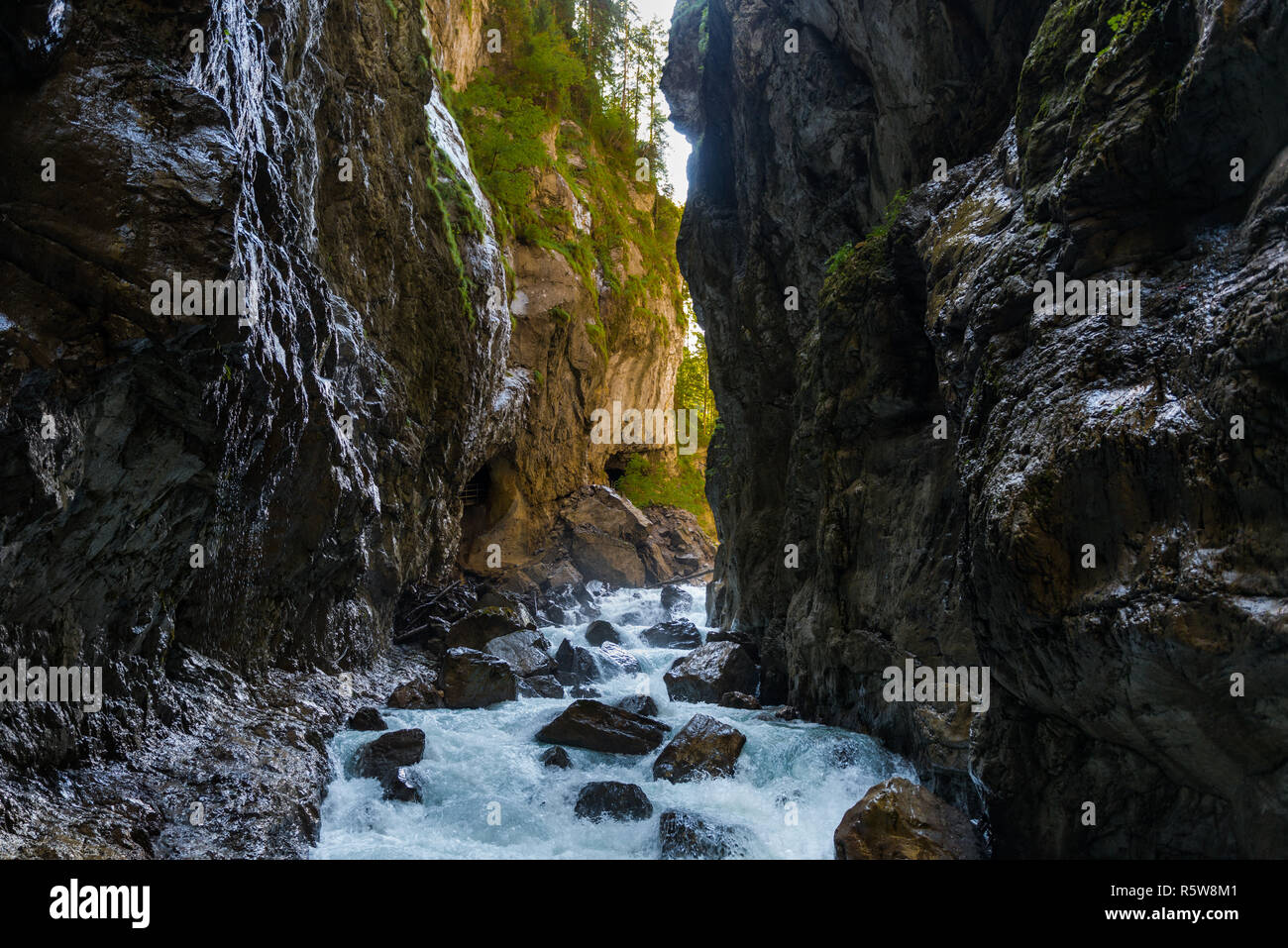 Clammy weather hi-res stock photography and images - Alamy