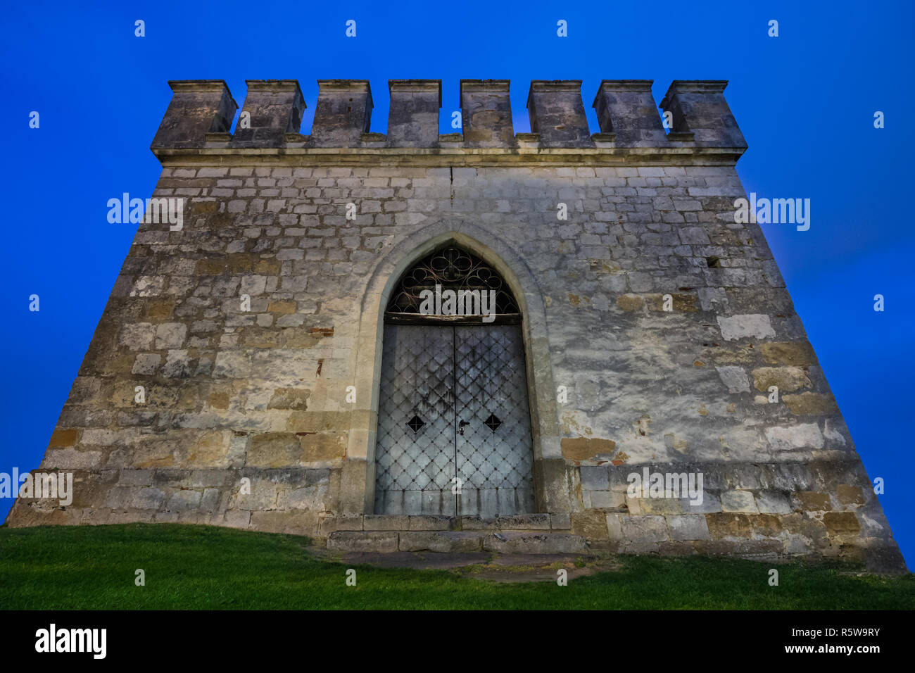 Castellated tower hi-res stock photography and images - Alamy