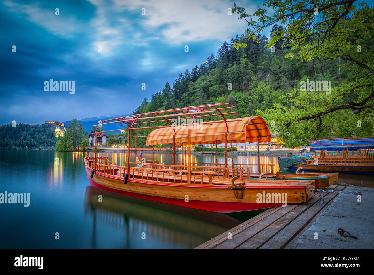 Traditional pletna boats on Lake Bled, Slovenia Stock Photo - Alamy