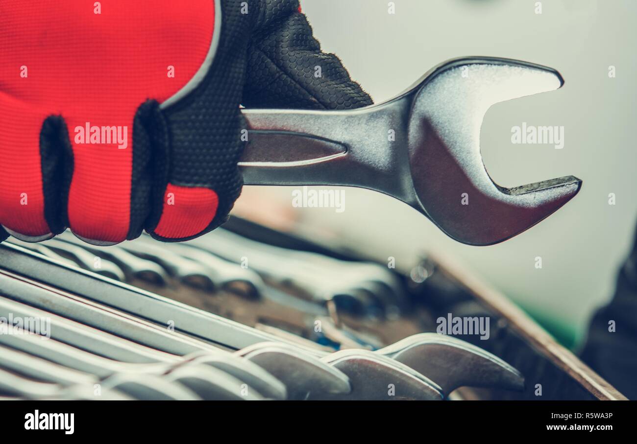 Choosing right tool hi-res stock photography and images - Alamy