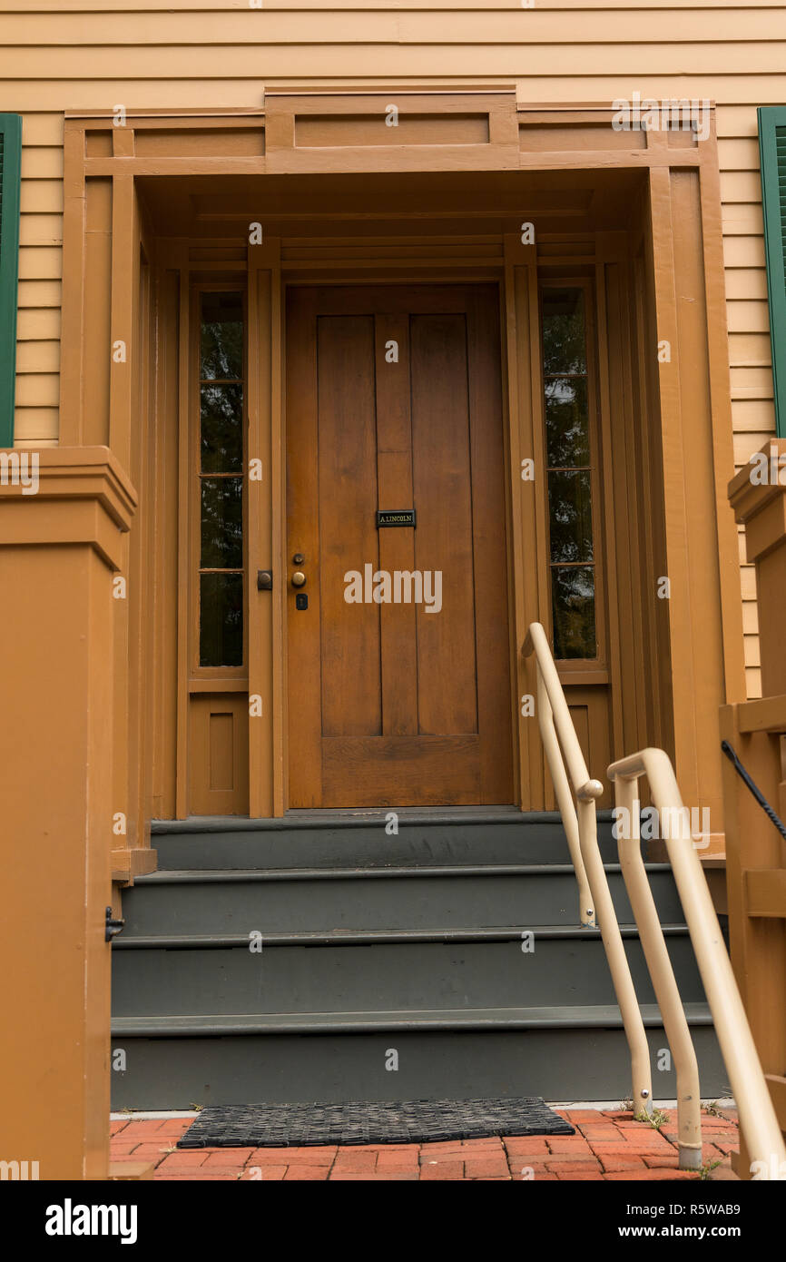Front door to Abraham Lincoln home Stock Photo - Alamy