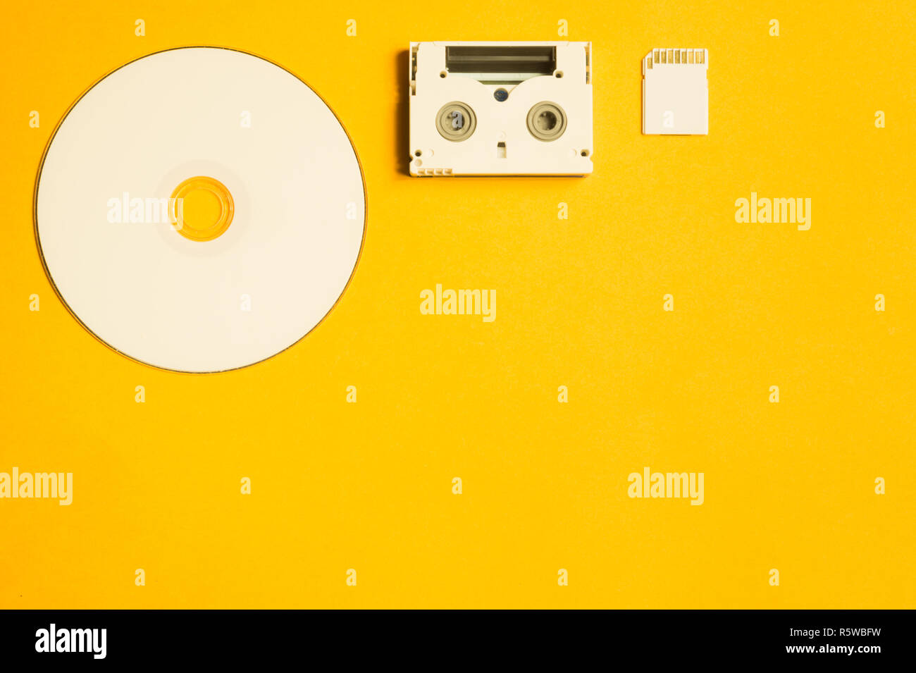 Digital compact cassette recorder hi-res stock photography and images ...