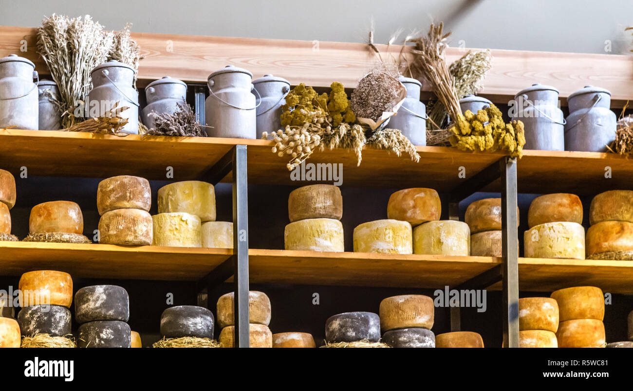 Cheese racks hi-res stock photography and images - Alamy